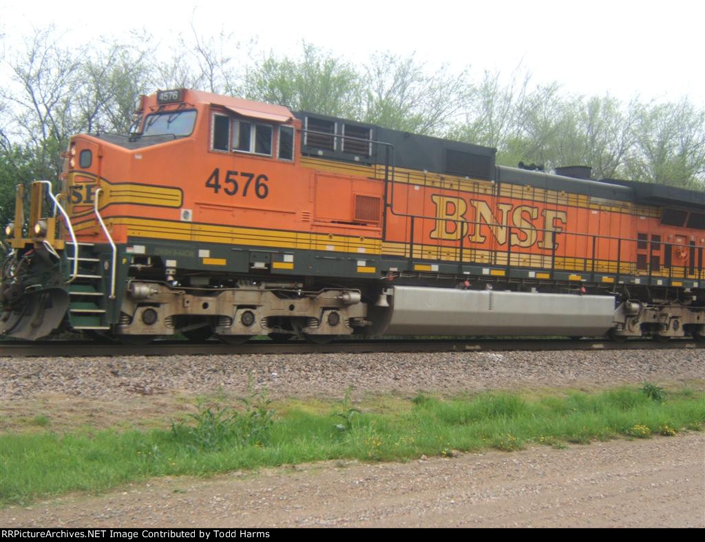 BNSF 4576